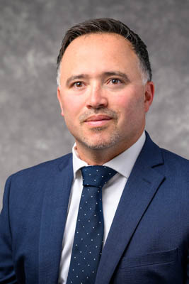 UW's Raul Leon featured on podcast about new 'Becoming a Diversity ...